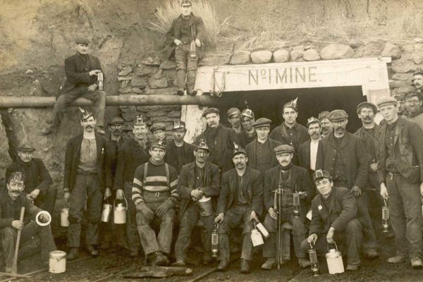 The History of Miner Lamps - Davy Lamp